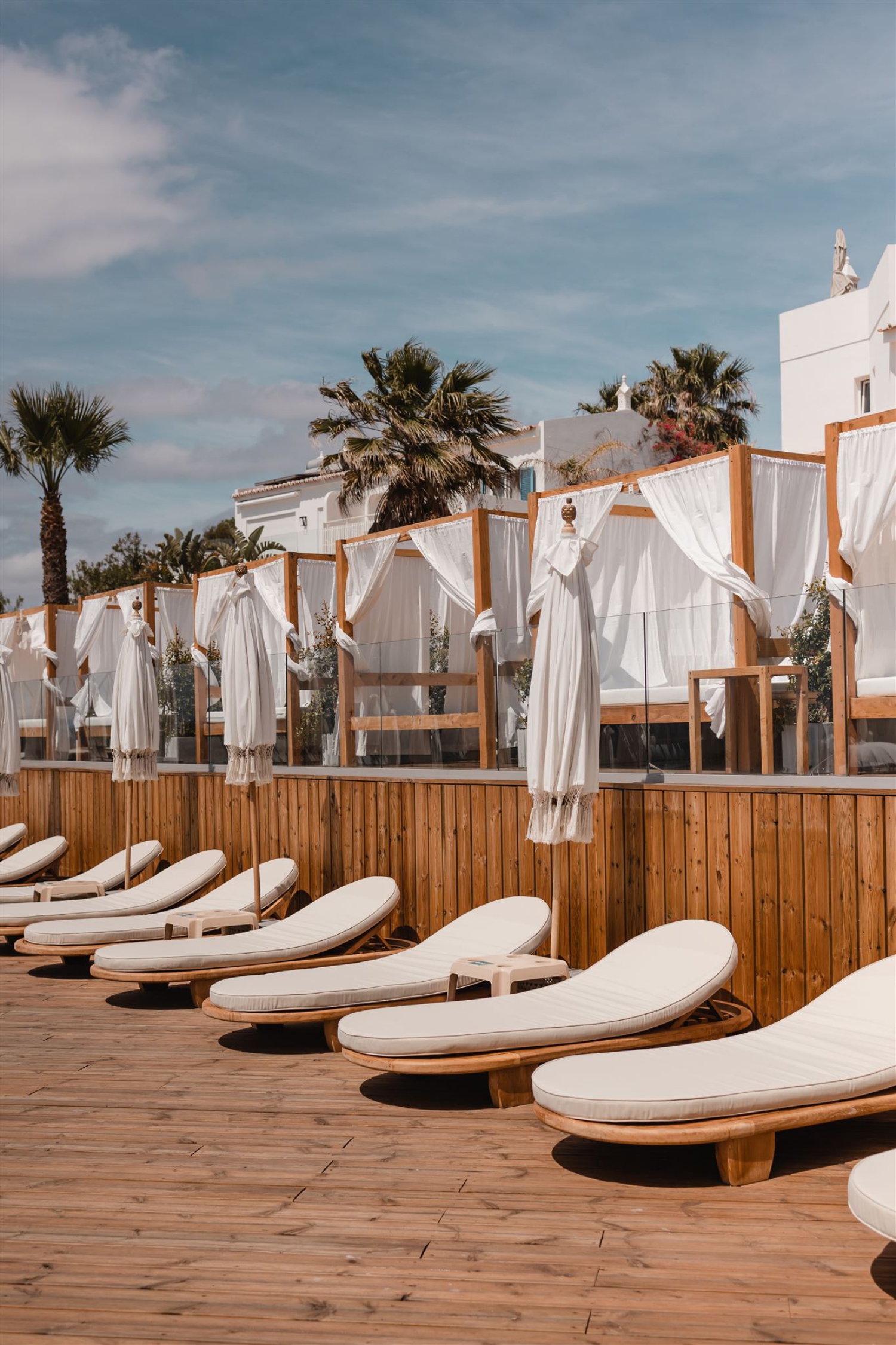 WELL Beach Club & Watersports in Algarve