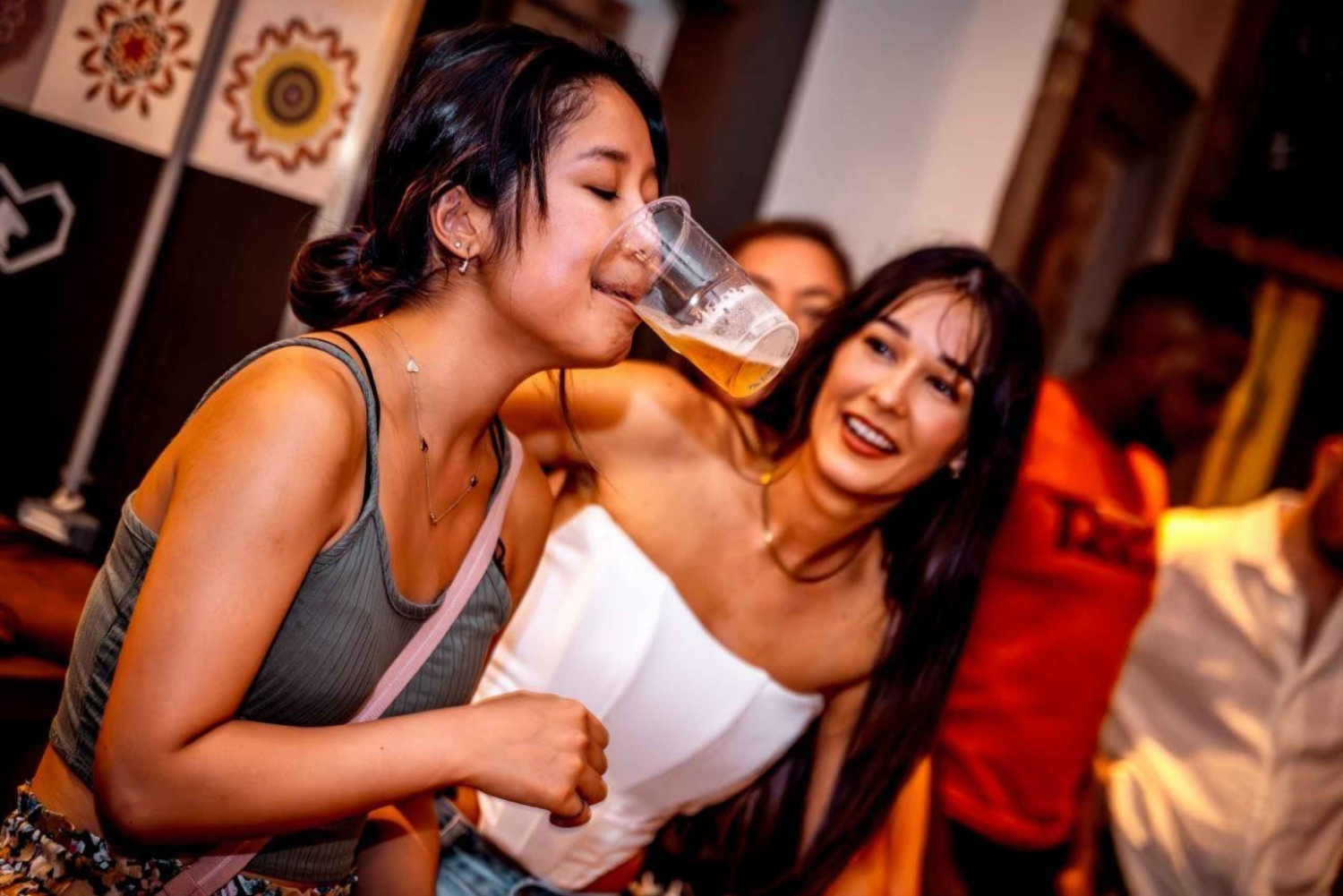 Amsterdam: Private Pub Crawl with VIP Club Entry and Shots in Amsterdam