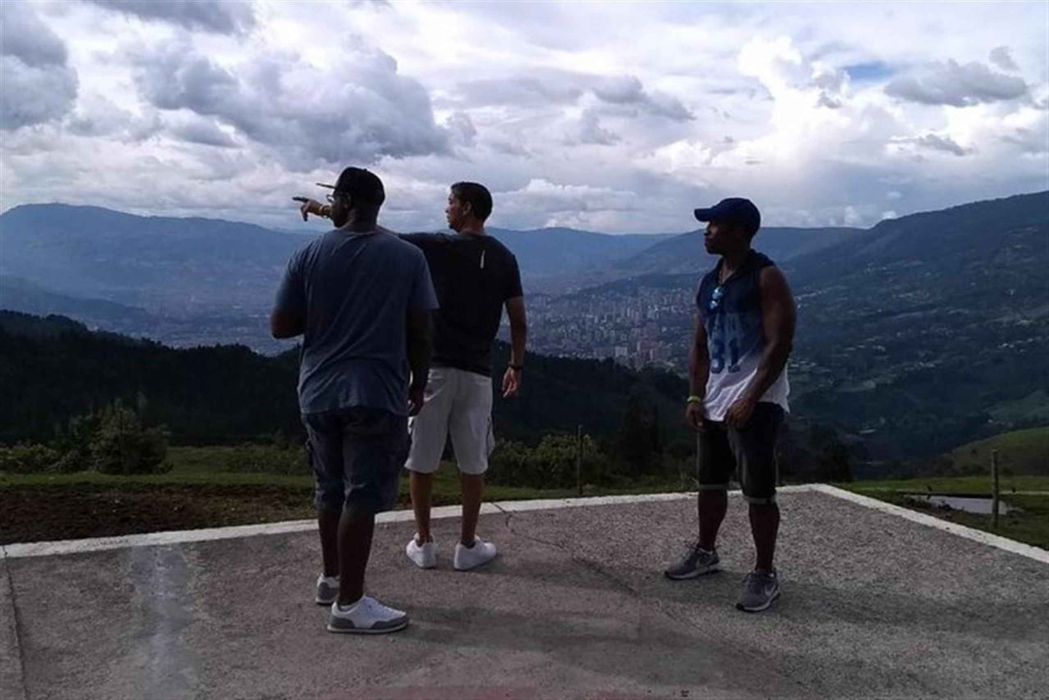 Medellin: Private Pablo Escobar Escape Route Tour in Colombia