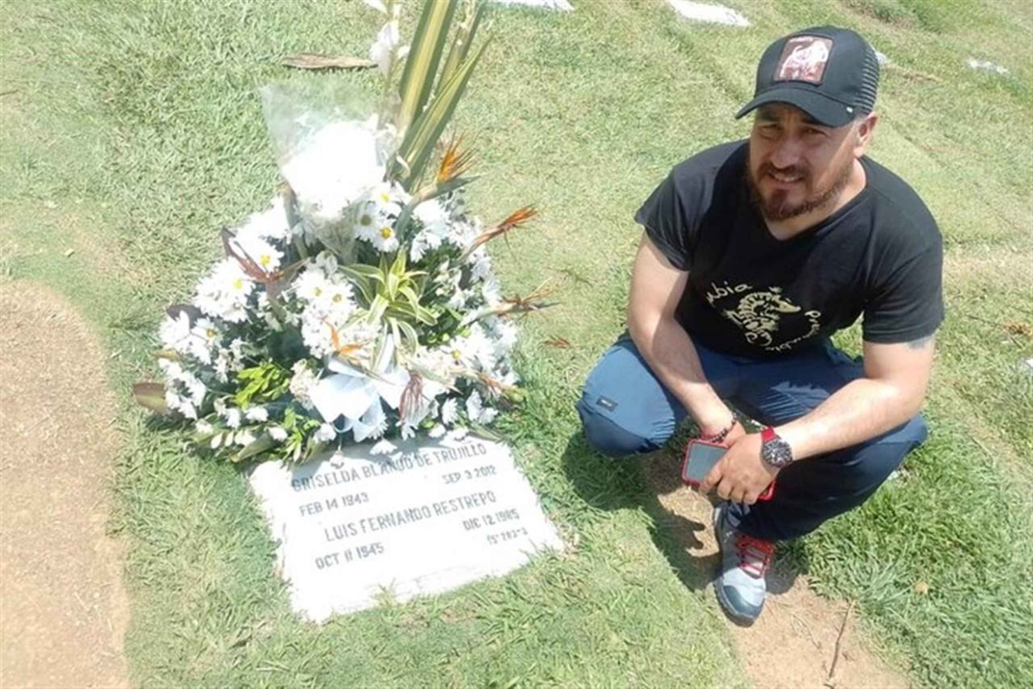 Medellín: Private Tour - Pablo Escobar and Food Tour in Colombia