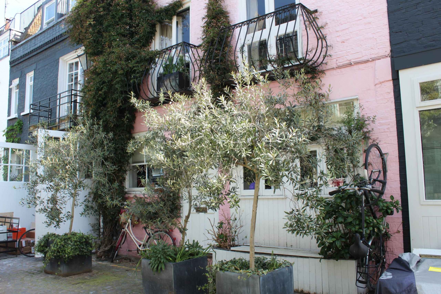 London: Notting Hill Walking Tour in London