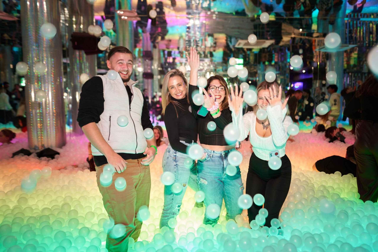 July 4 Bar Crawl London in London