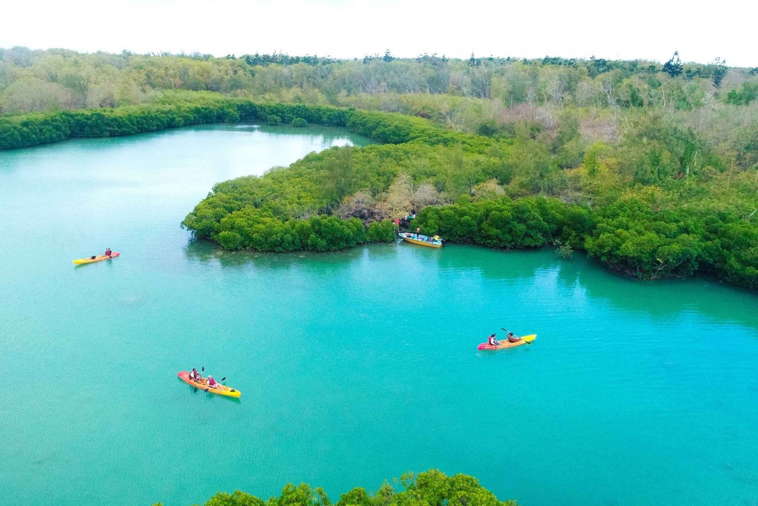 Mauritius: Amber Island Kayak Expedition in Mauritius