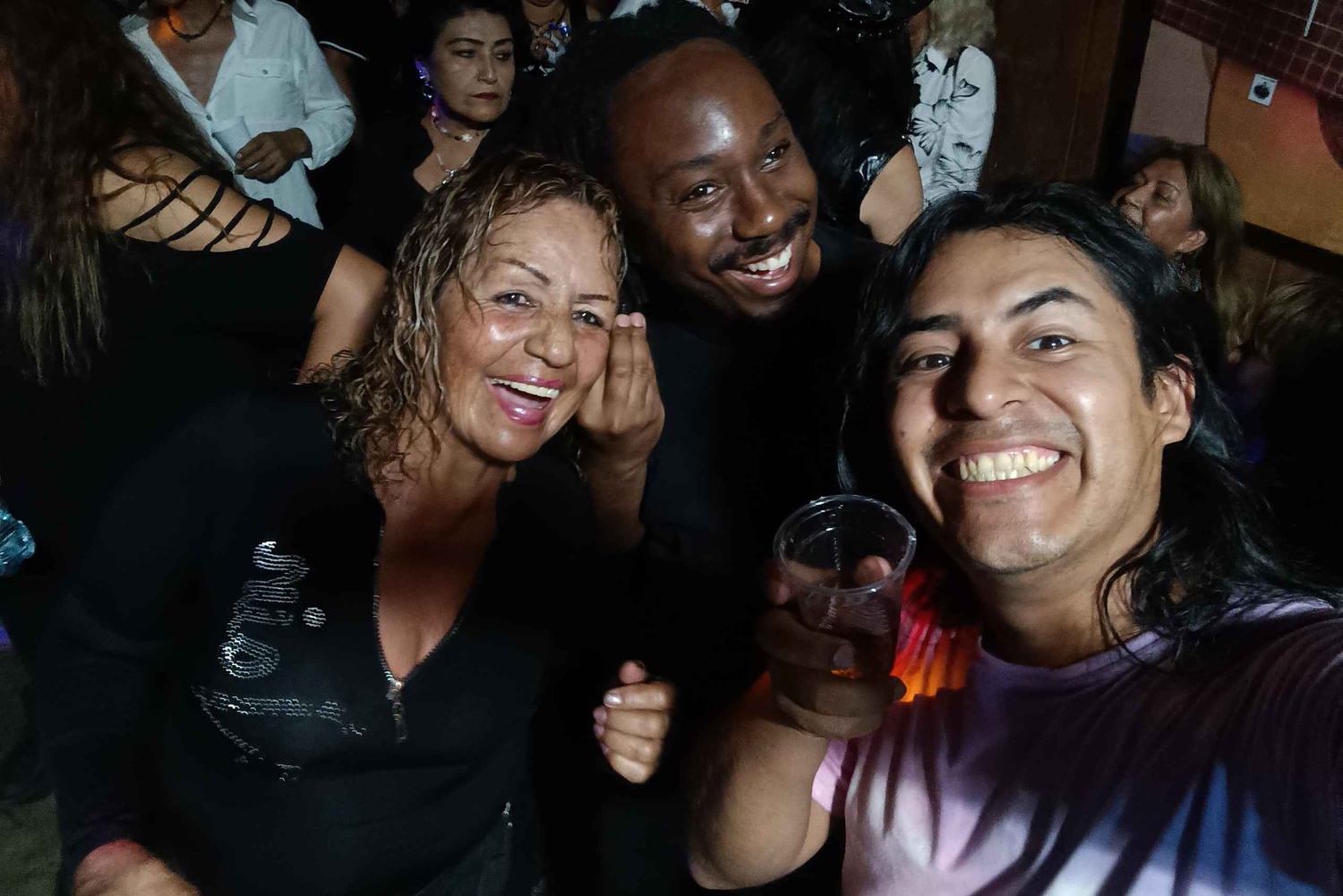 Lima después de medianoche: contracultura y escenas underground in Peru