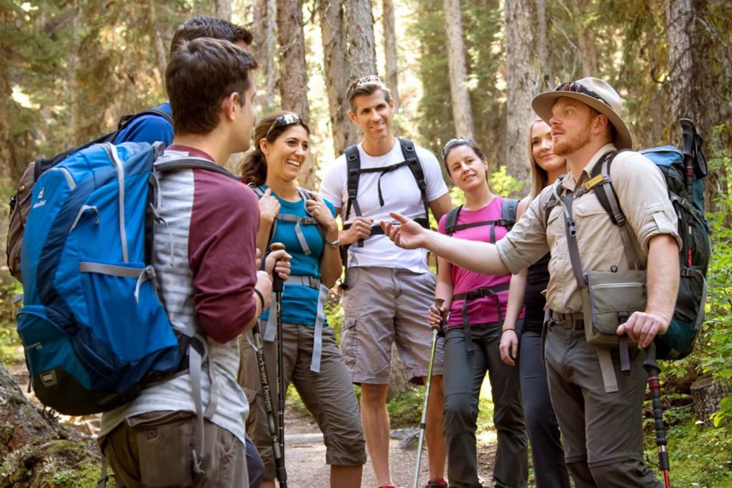 From Rome: Via Sacra Romana and Lakes Hiking Tour with Pasta in Rome