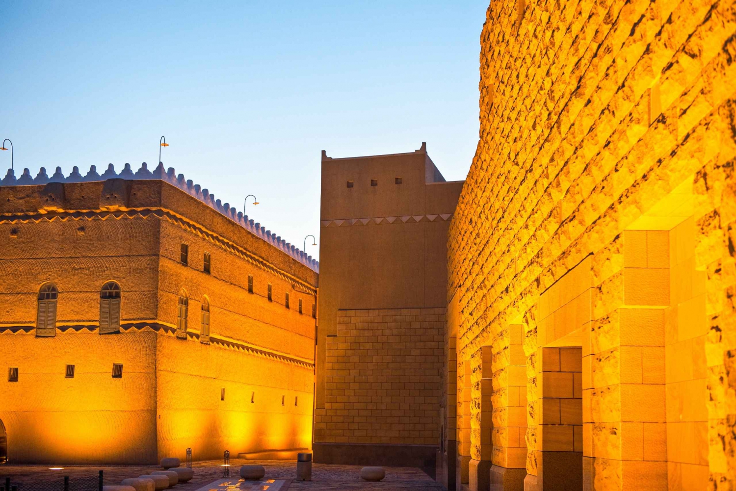 Riyadh: Historical City Full-Day Guided Tour with Transport in Saudi Arabia